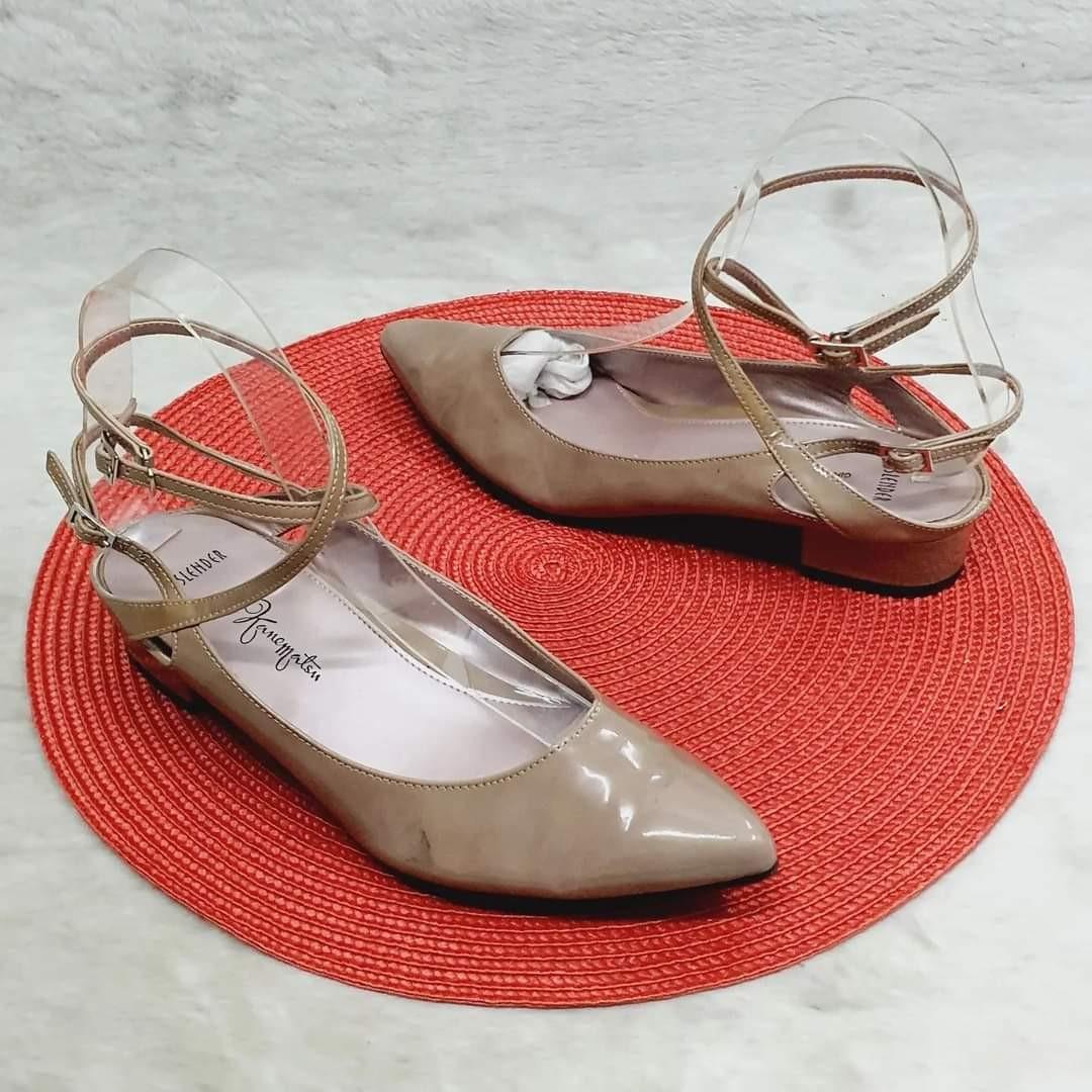 💯% Authentic GINZA KANEMATSU®️️ Patent Leather Lace Strap Flat Pumps ...