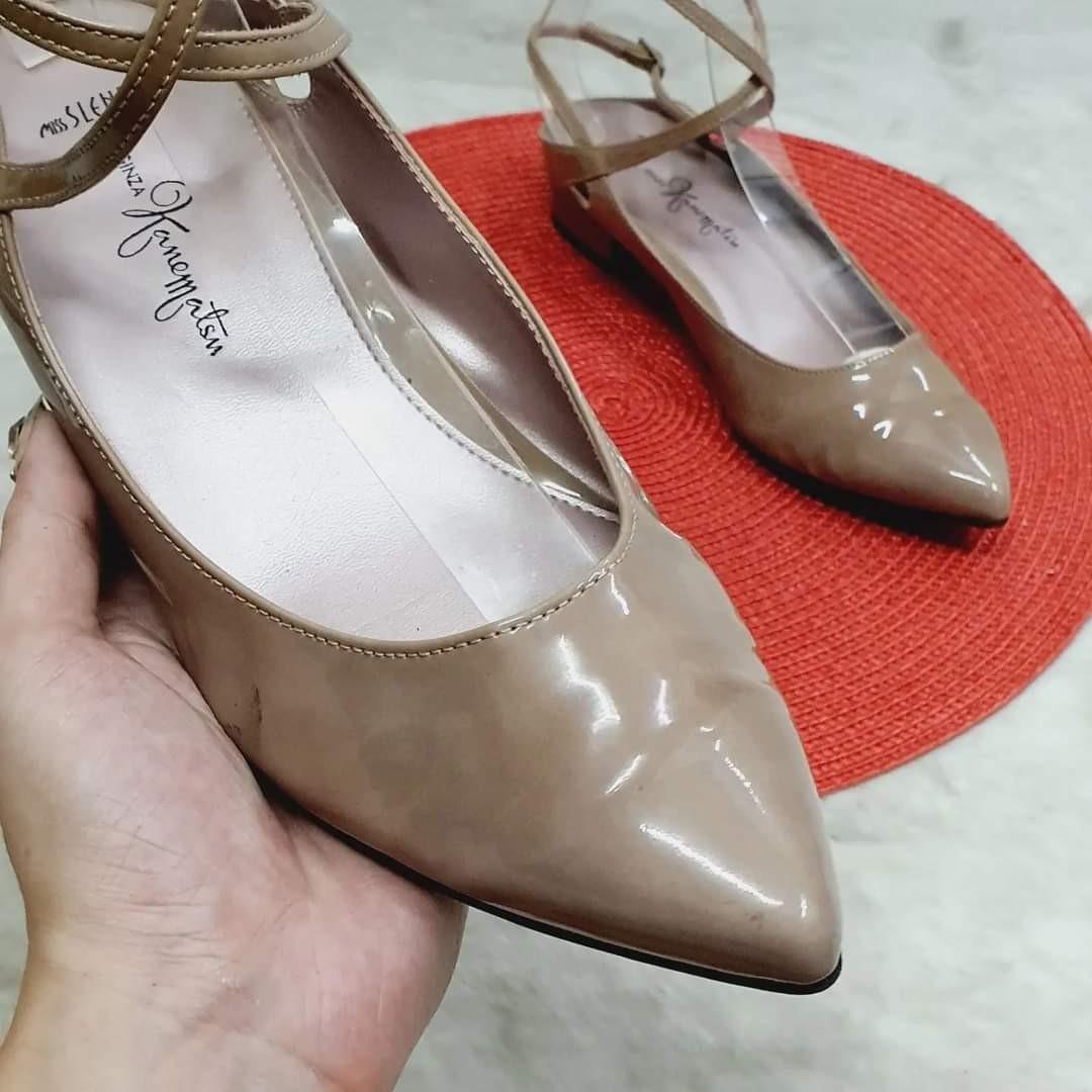 💯% Authentic GINZA KANEMATSU®️️ Patent Leather Lace Strap Flat Pumps ...