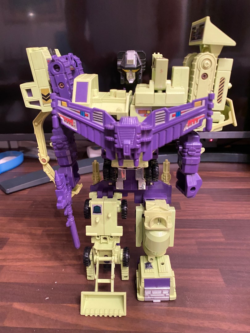 變形金剛 Devastator 1984 version, 興趣及遊戲, 玩具 & 遊戲類 - Carousell