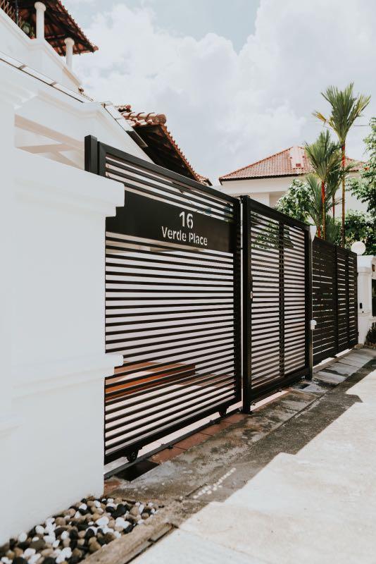 Landed gate/ lines landed gates / black driveway auto gate, Furniture ...