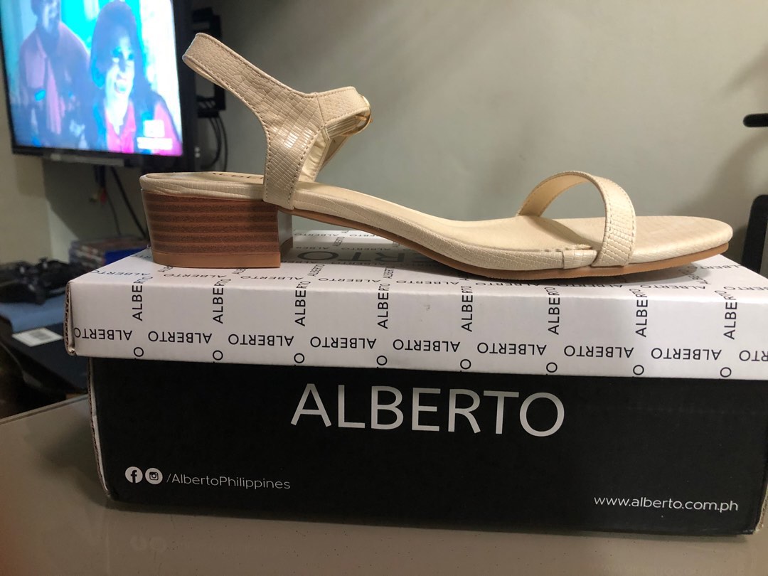 Brand new Alberto Sandals, Women's Fashion, Footwear, Flats & Sandals ...