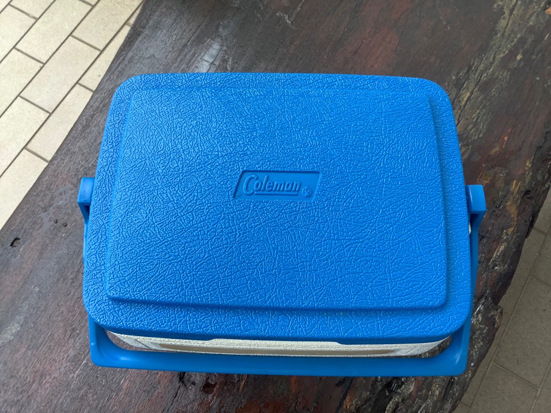 Coleman cooler ice box, Sports Equipment, Hiking & Camping on Carousell