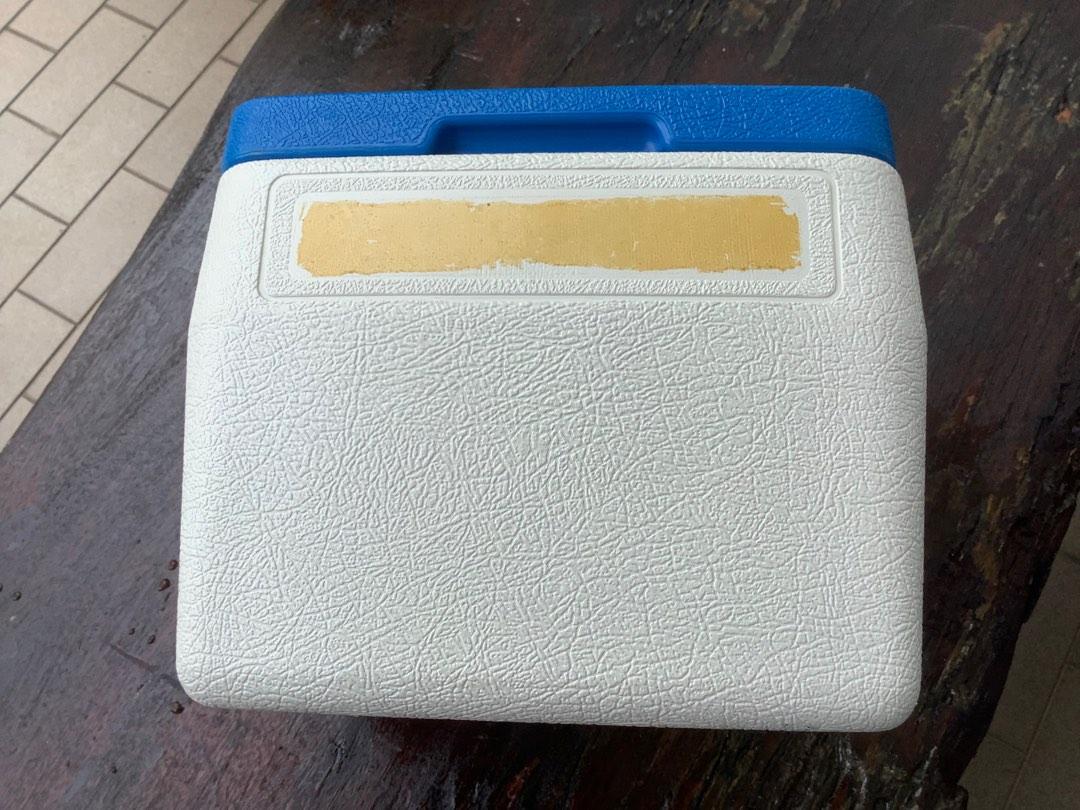 Coleman cooler ice box, Sports Equipment, Hiking & Camping on Carousell