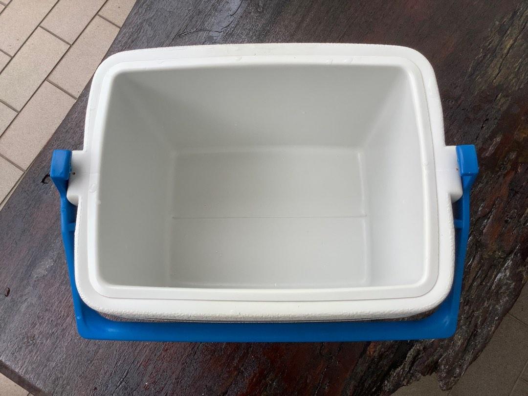 Coleman cooler ice box, Sports Equipment, Hiking & Camping on Carousell
