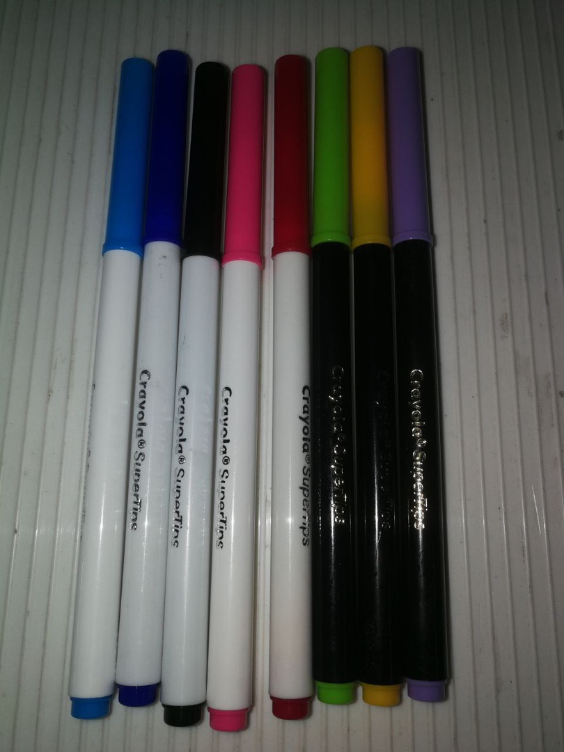 Crayola Supertips 8-Color Set (Authentic), Hobbies & Toys, Stationary ...