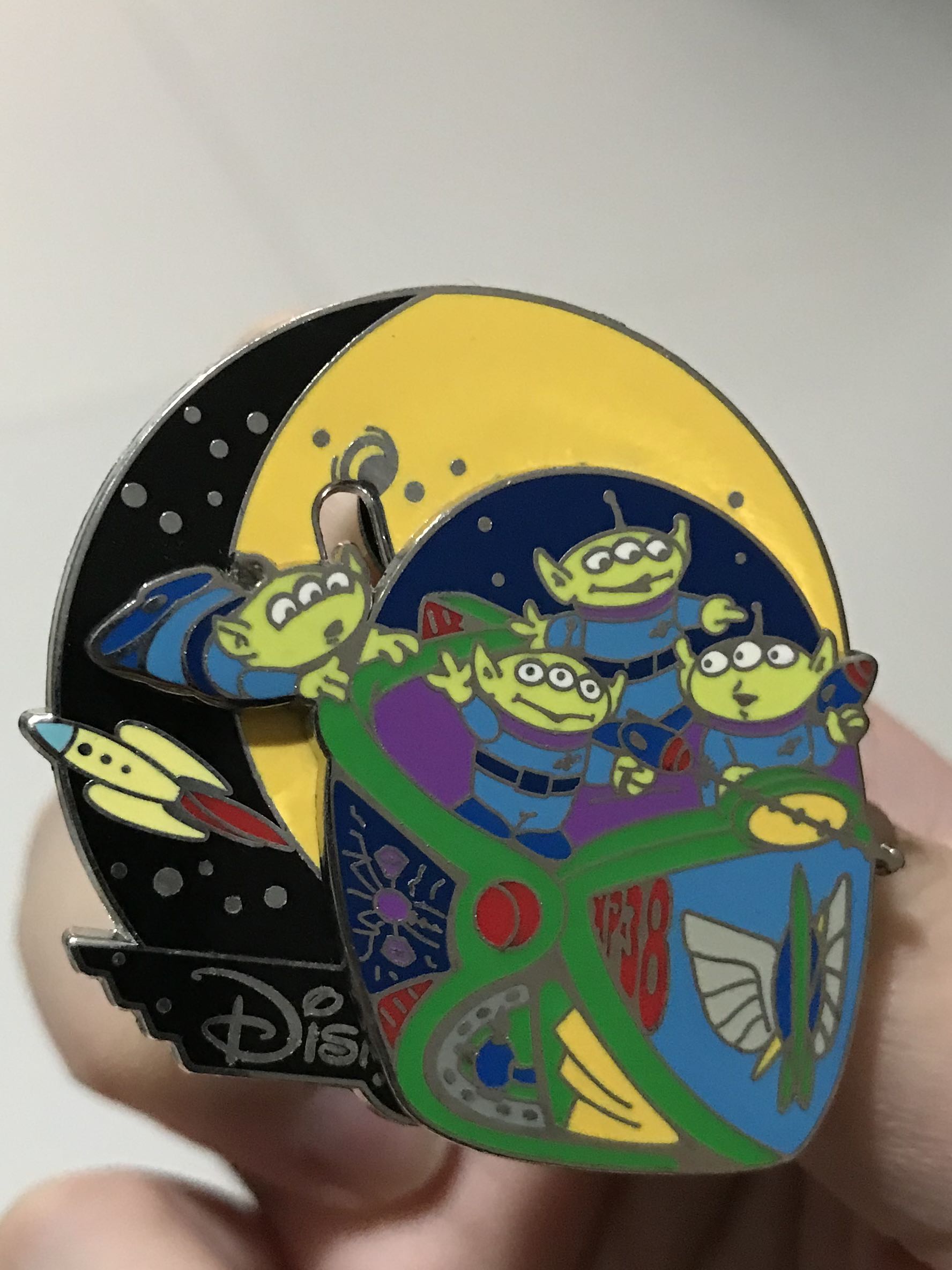 Disneyland Disney Toy Story Alien Pin, Hobbies & Toys, Memorabilia ...