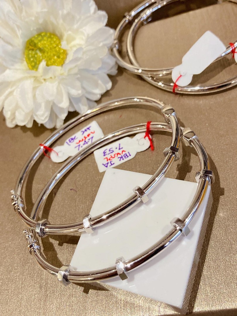 Ecrou 18k Japan Gold Bangle, Women's Fashion, Jewelry & Organizers ...