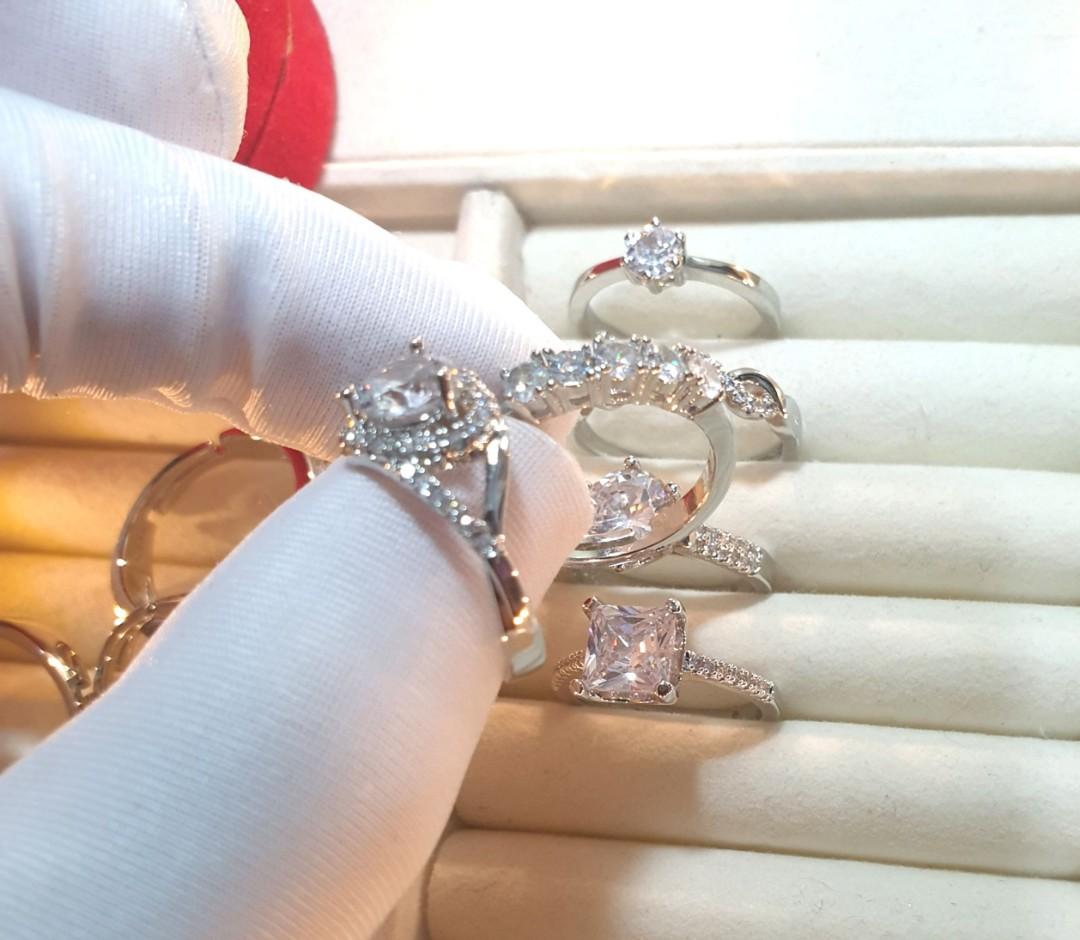 genevieve padalecki wedding ring