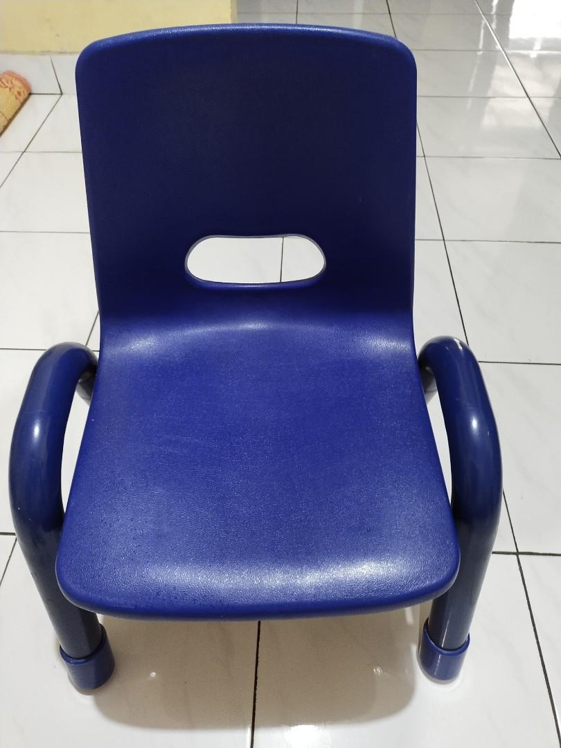 Kursi Anak INFORMA , Furniture, Bagus, Perabotan Rumah di Carousell