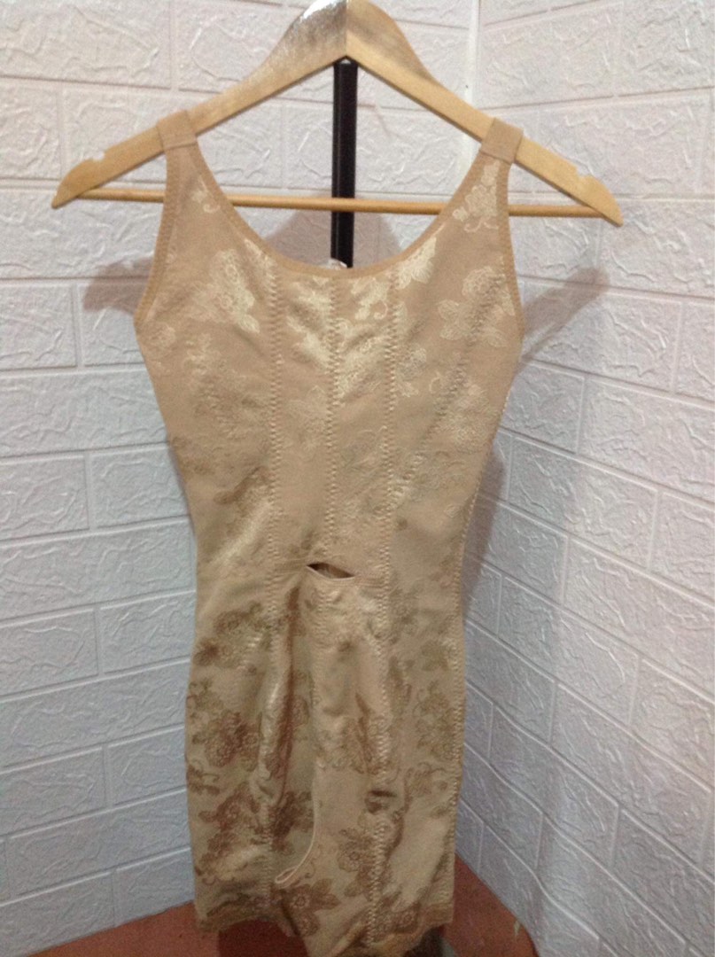 Girdle, Women's Fashion, Undergarments & Loungewear on Carousell