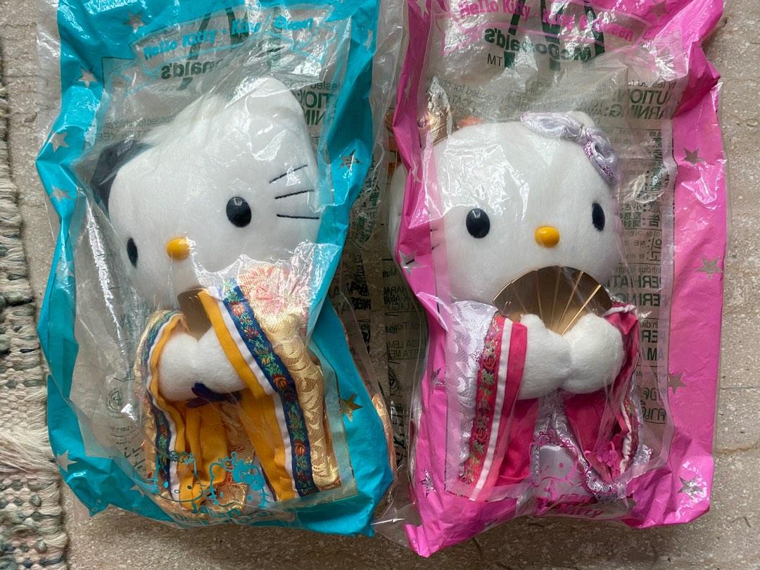 Hello Kitty and Daniel - Japan King and Queen, Hobbies & Toys ...