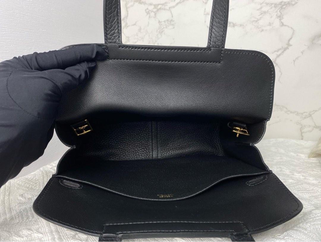 Hermes Halzan 25, Luxury, Bags & Wallets on Carousell