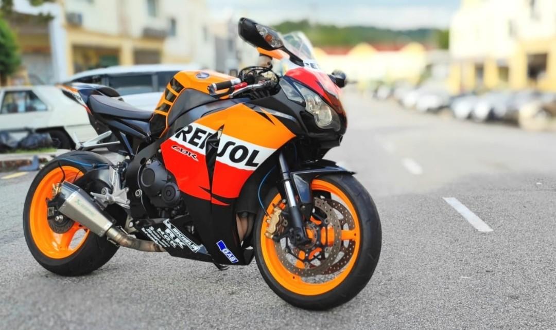 Honda CBR 1000RR abs Repsol rabbit 1000, Motorbikes on Carousell