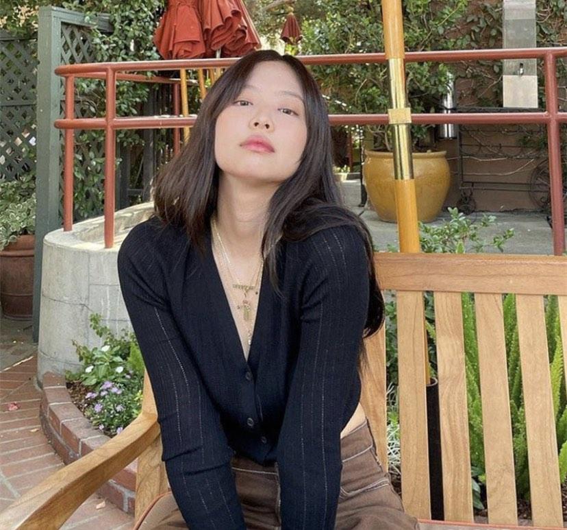 Jennie inspired top, Women's Fashion, Tops, Longsleeves on Carousell
