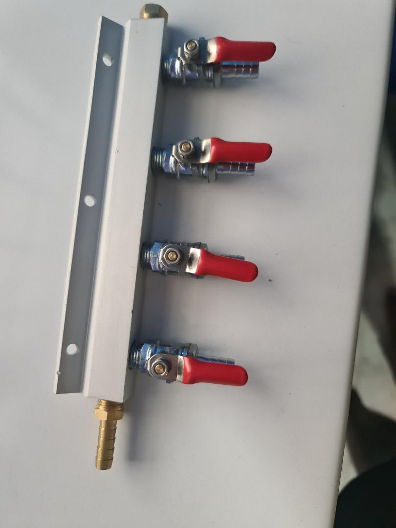 Kegland GAS LINE SPLITTER 4 OUTPUT / 4 WAY MANIFOLD WITH CHECK VALVES ...