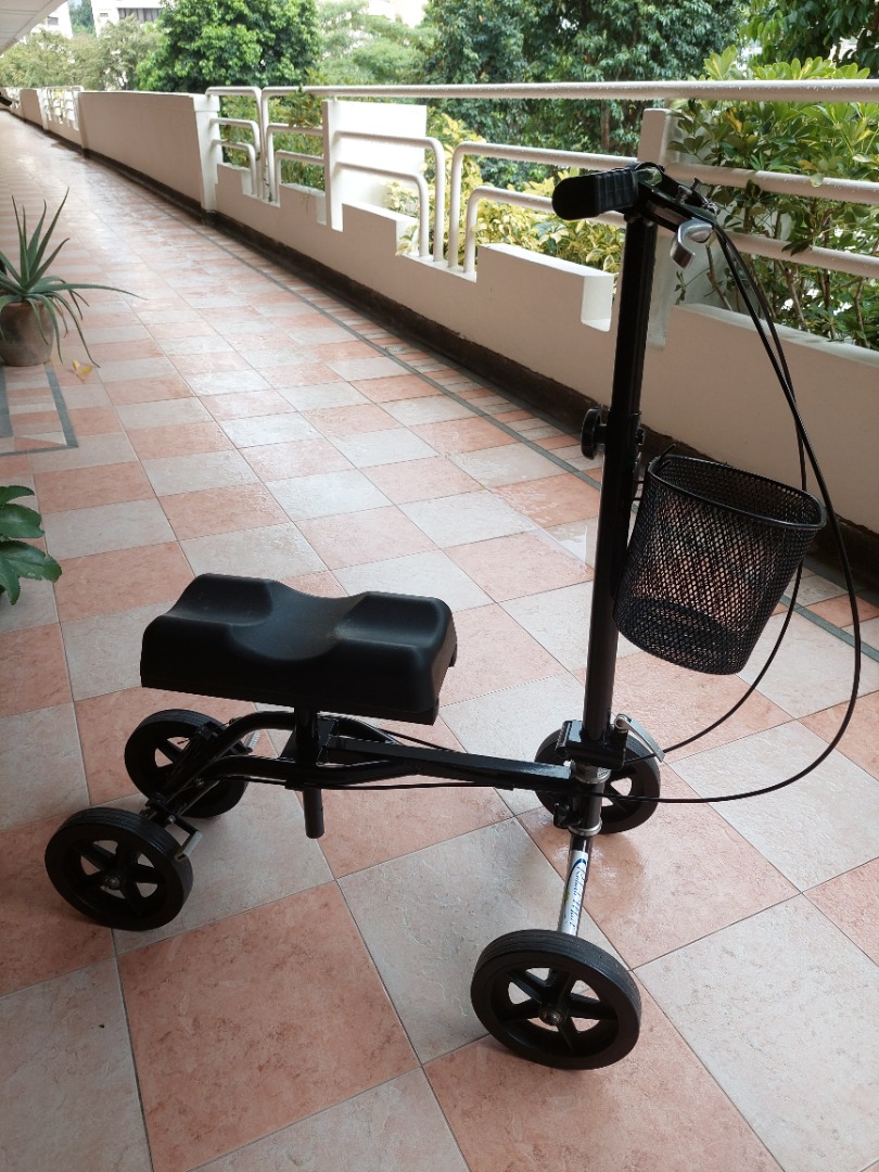 Knee Walker / Scooter, Health & Nutrition, Assistive & Rehabilatory ...