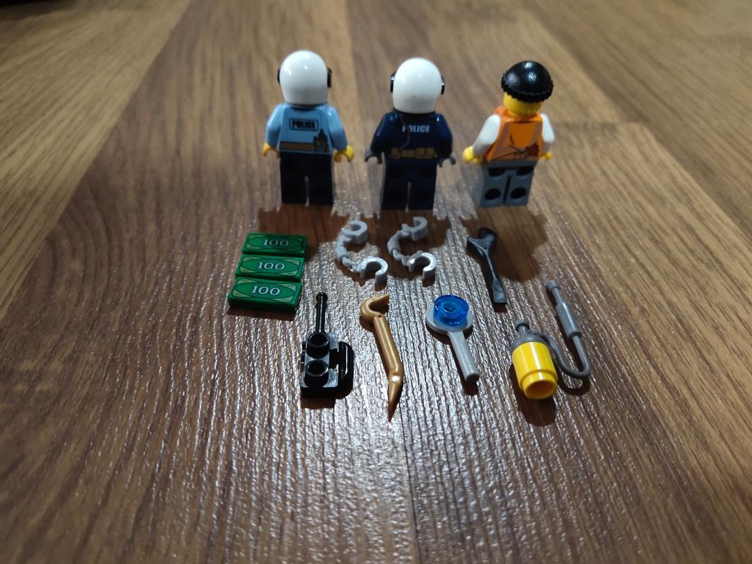 Lego set 60137 city tow truck, Hobbies & Toys, Toys & Games on Carousell