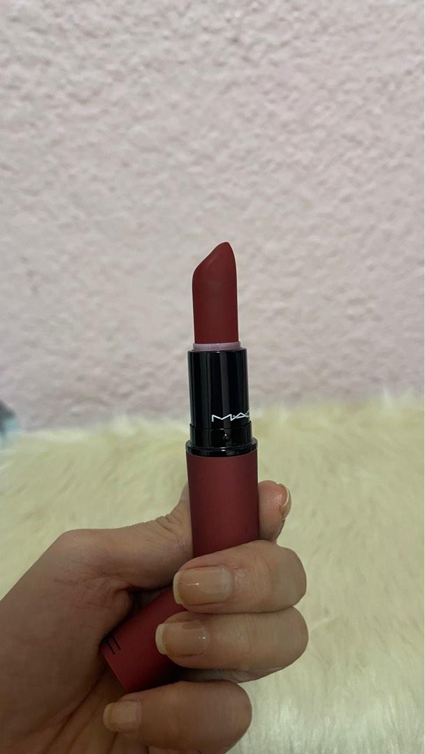 Mac Powderkiss lipstick Captive Audience, Beauty & Personal Care, Face ...