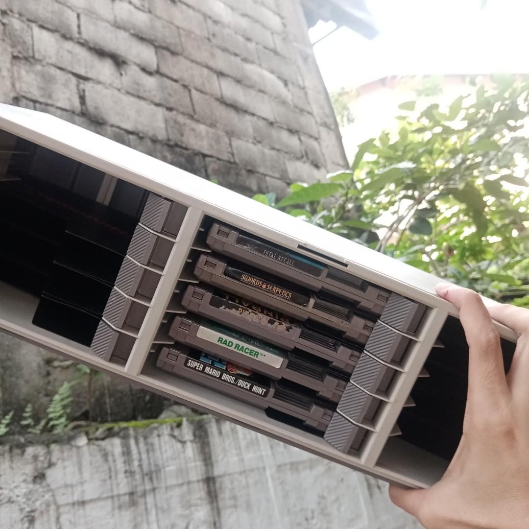 Nintendo GPX Laserline NES Game Storage System (no games included ...