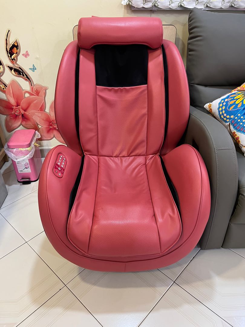 Osim Udivine mini massage chair, Health & Nutrition, Massage Devices on ...