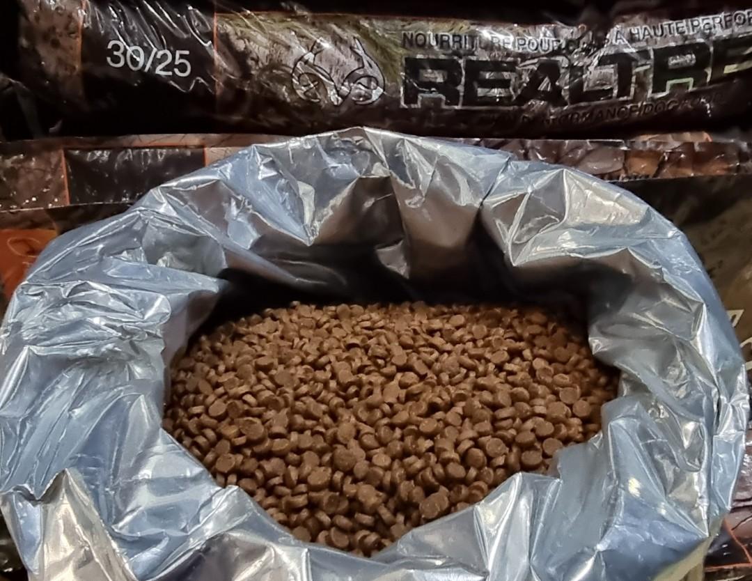 Realtree All Life Stages dogfood 15kg 2900, Pet Supplies, Pet Food on ...