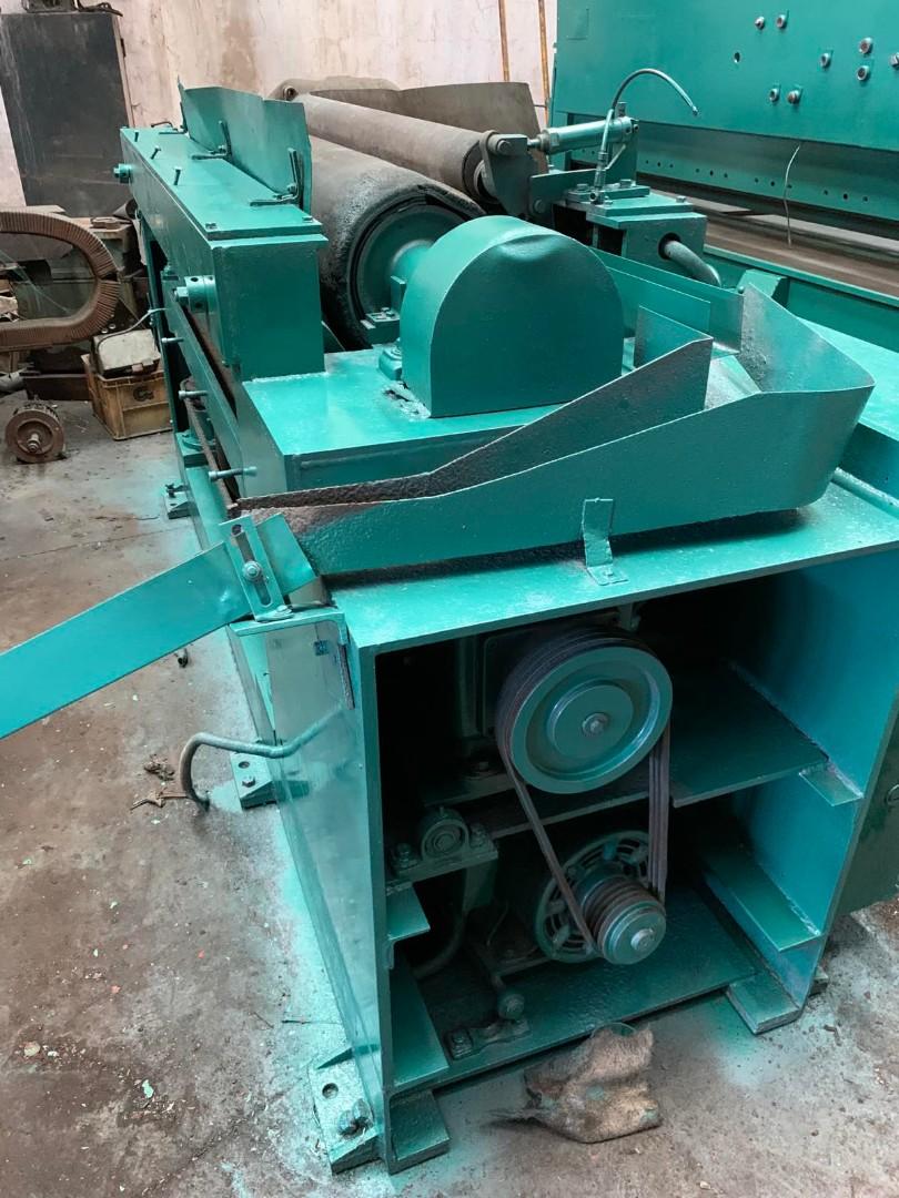 Roller Gluing Machine Japan made, Commercial & Industrial, Construction ...