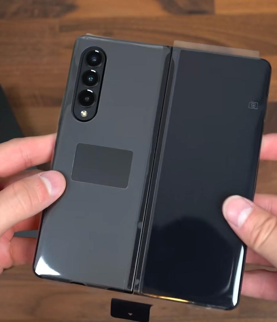 Samsung Galaxy Z Fold3 512gb Brand New w/Plastic Film intact, Mobile ...