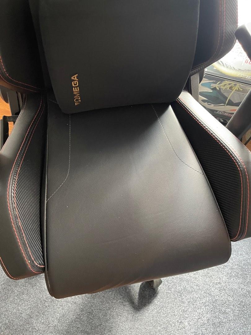 Secret lab Omega Gaming Chair, Furniture & Home Living, Furniture ...