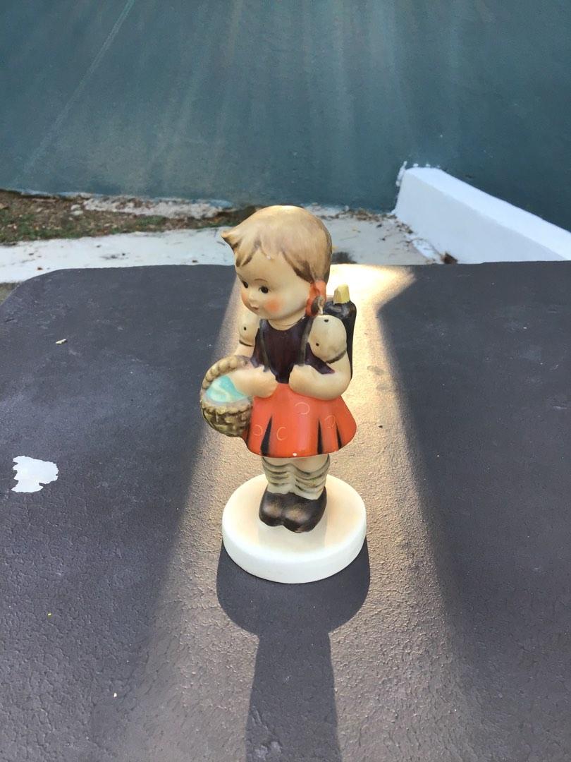 Vintage 1950s -1960’s Goebel School Girl Hummel Figurine with Open Bee ...