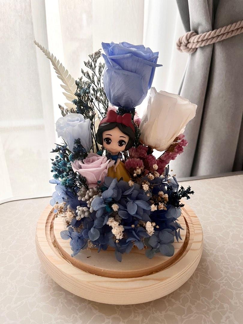 Walt Disney Princess Snow White Preserved Flowers in Dome, Hobbies ...