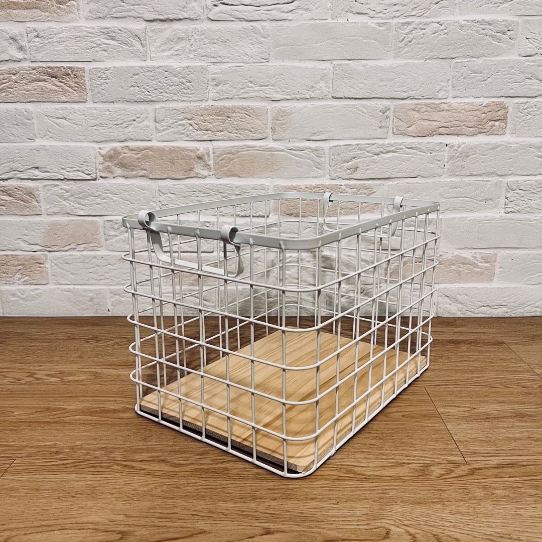 x1 White Metal Mesh Frame Storage Basket Crate with Wooden Base ...