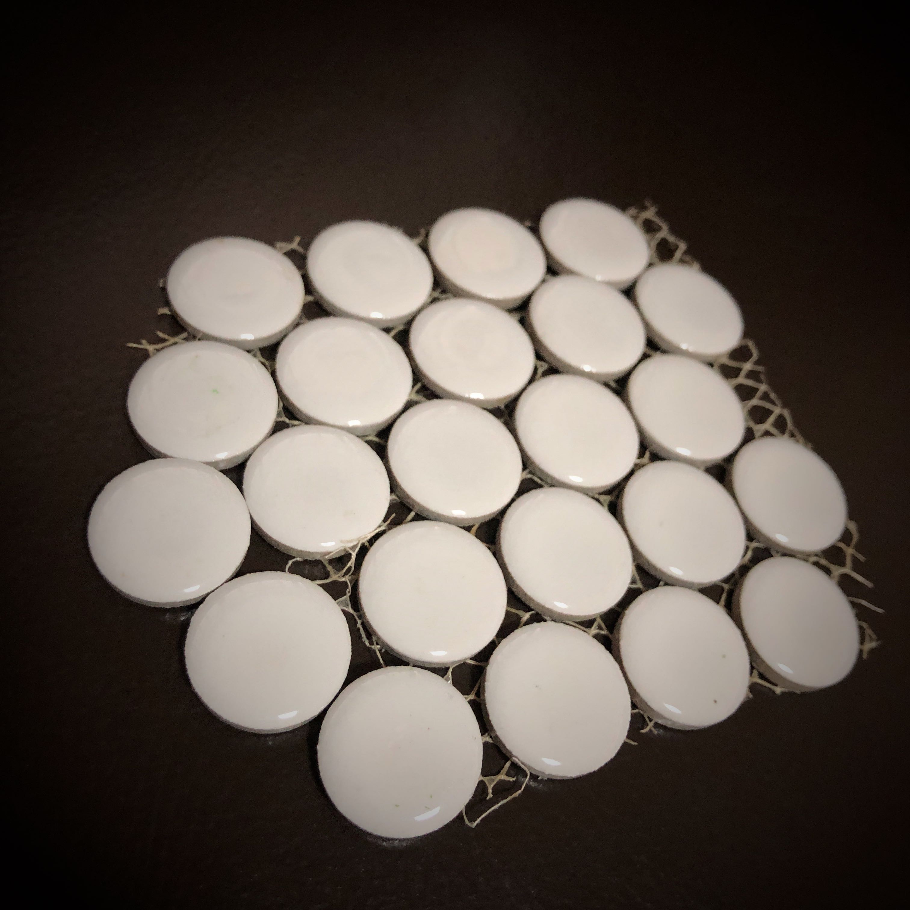 2cm diameter round ceramic tiles for handicraft, Hobbies & Toys ...