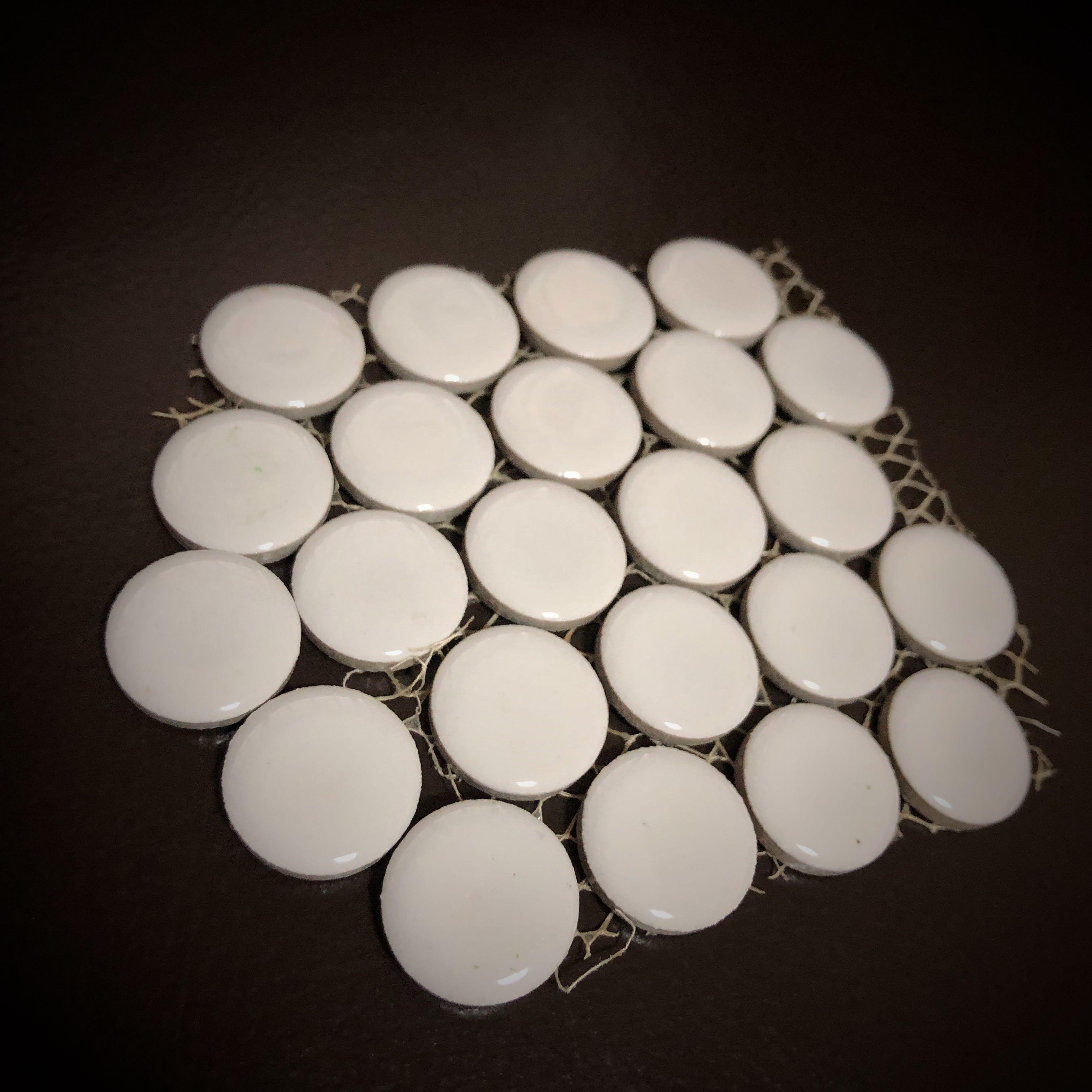 2cm diameter round ceramic tiles for handicraft, Hobbies & Toys ...