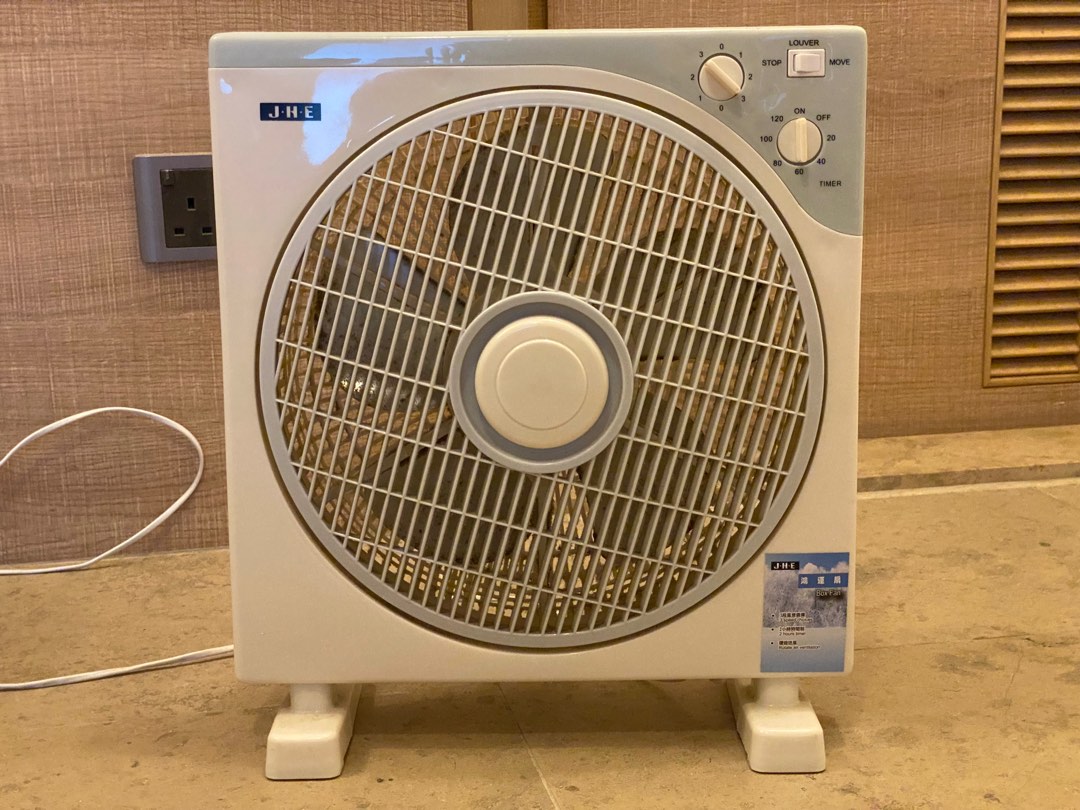 誠讓 座枱式電風扇 JHE KYT-30F 鴻運扇, 傢俬＆家居, 燈飾及風扇, 風扇 - Carousell