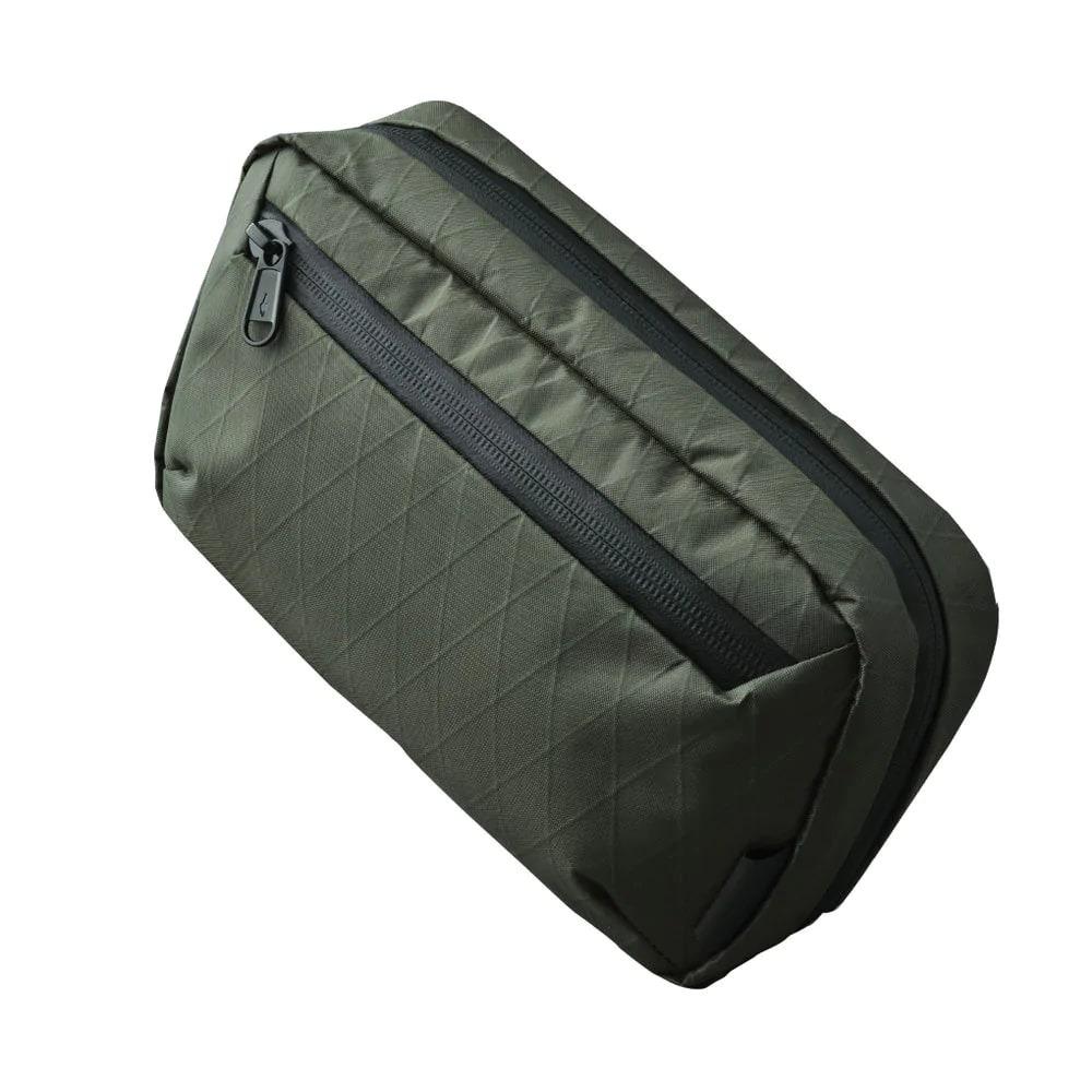 ALPAKA Element Tech Case 2.1L Tech Organiser Pouch, Men's Fashion, Bags ...