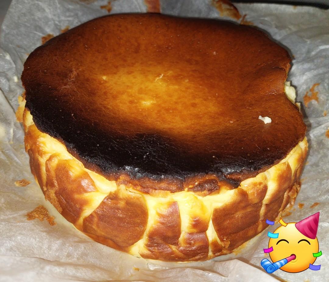Burn Cheesecake, Food & Drinks, Homemade Bakes on Carousell