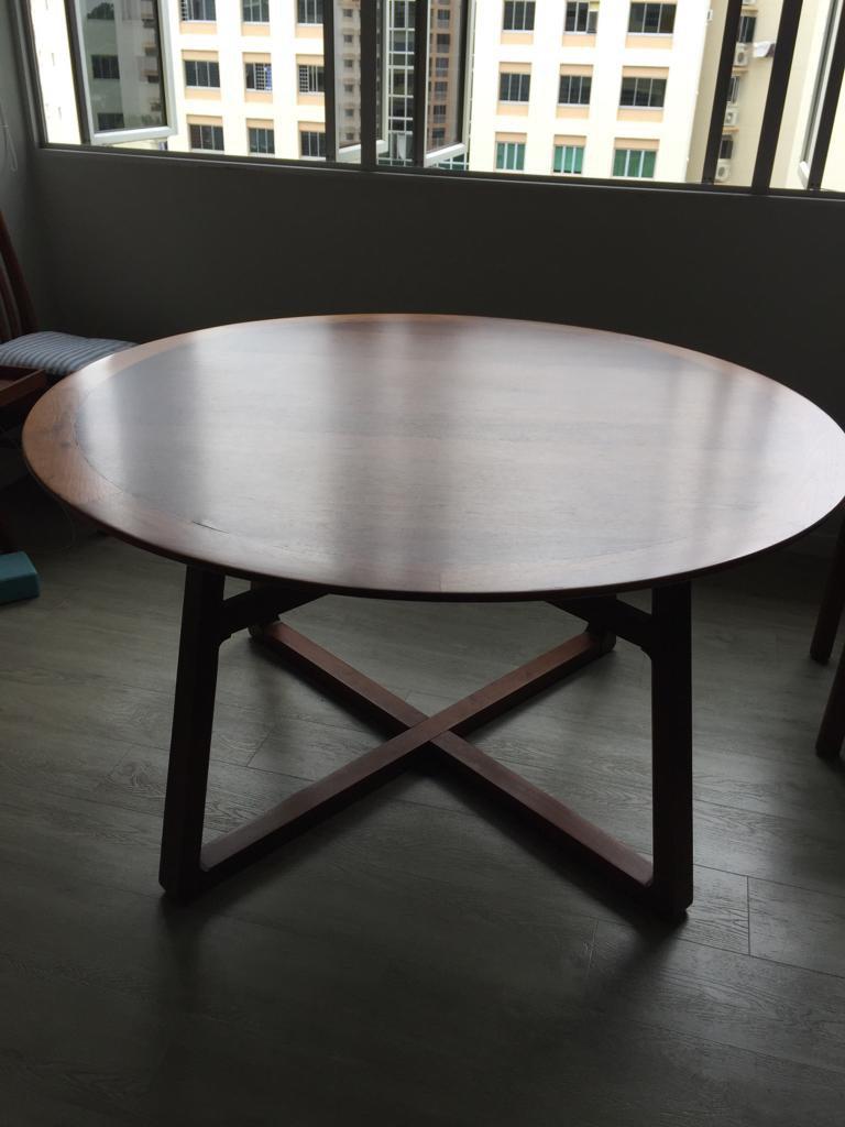(Rare discontinued) Commune Weiland Dining Table Round American Walnut ...