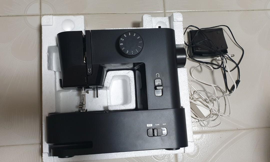 Compact Sewing Machine SP-030, Hobbies & Toys, Stationery & Craft ...
