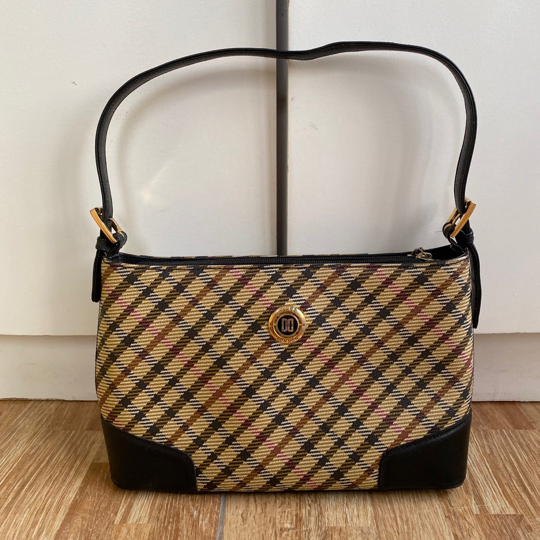 DAKS VINTAGE SHOULDER BAG, Luxury, Bags & Wallets on Carousell