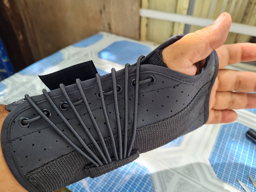 Encore Left Wrist Splint Quick Fit Protector, Health & Nutrition ...