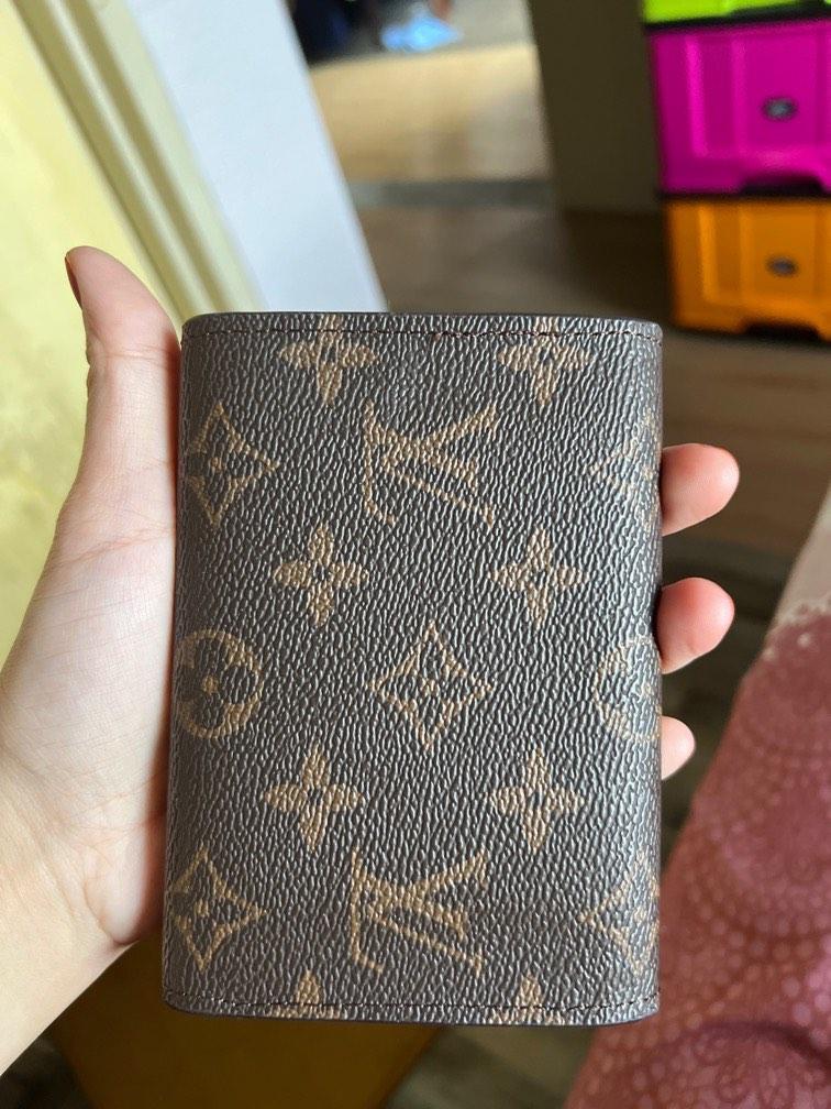 Envelope card slot with coins zip, Women's Fashion, Bags & Wallets ...