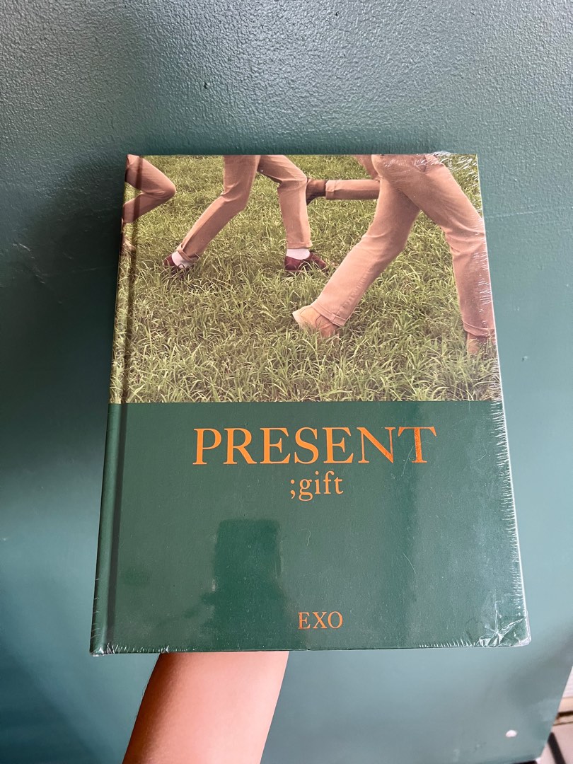 EXO Present; gift Photobook - SEALED, Hobbies & Toys, Memorabilia ...