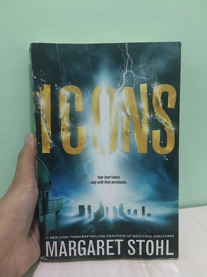 Thriller fiction book Icons by margaret stohl, Hobbies & Toys, Books ...