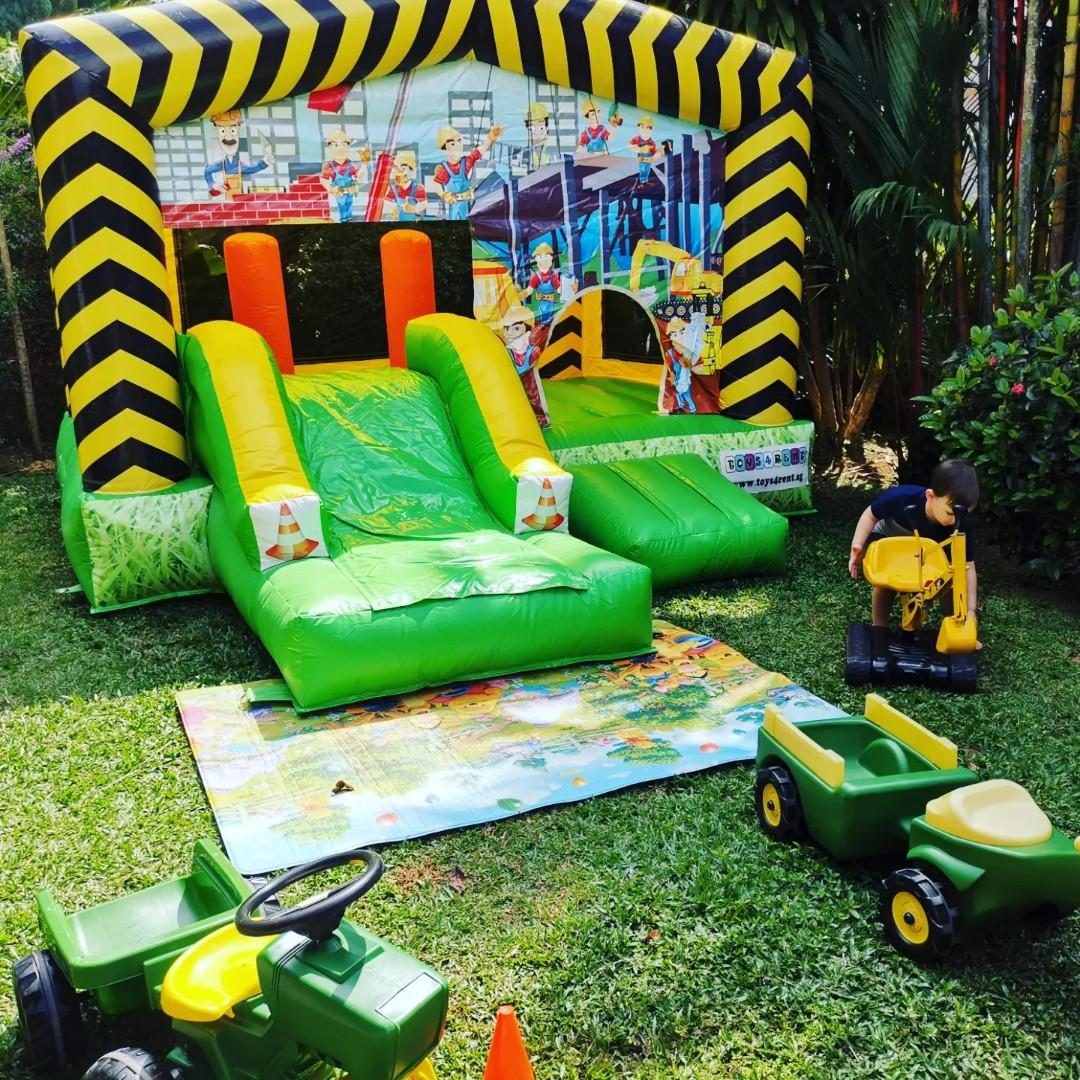 Bouncy Castle ball pit for birthday party, Lifestyle Services, Event ...