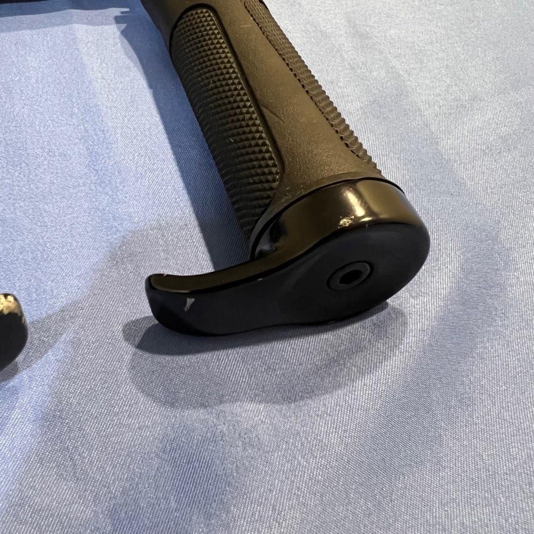 LoamLab Counterpunch Grips, Sports Equipment, Bicycles & Parts, Parts ...