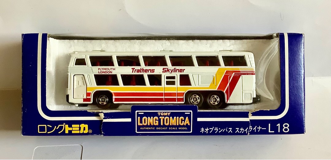 Long Tomica L18 Neoplan Bus, 興趣及遊戲, 玩具 & 遊戲類 - Carousell