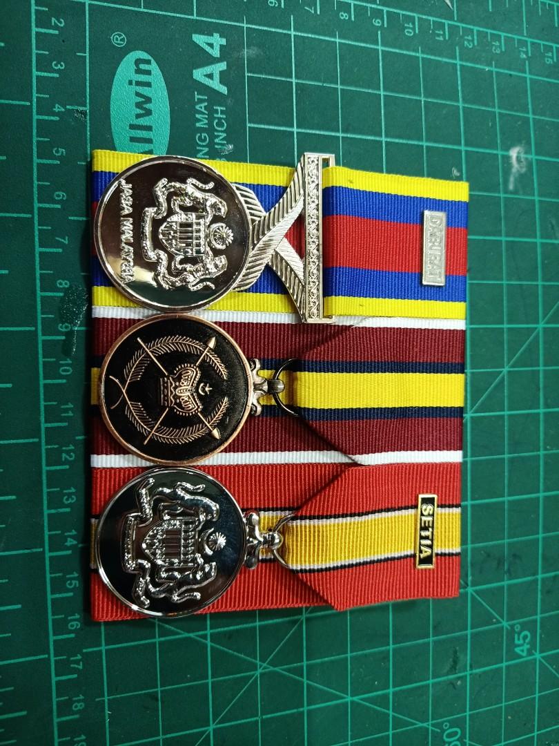 MEDAL istiadat pingat atm, Men's Fashion, Watches & Accessories ...