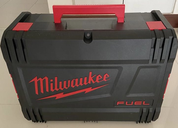 Milwaukee Professional Cordless Polisher kit, Car Accessories ...