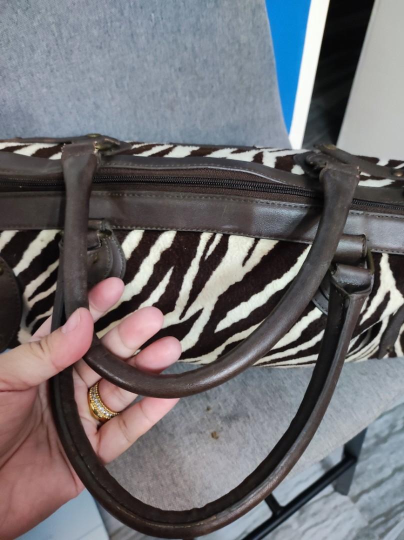 Miwha Hong tote, Luxury, Bags & Wallets on Carousell