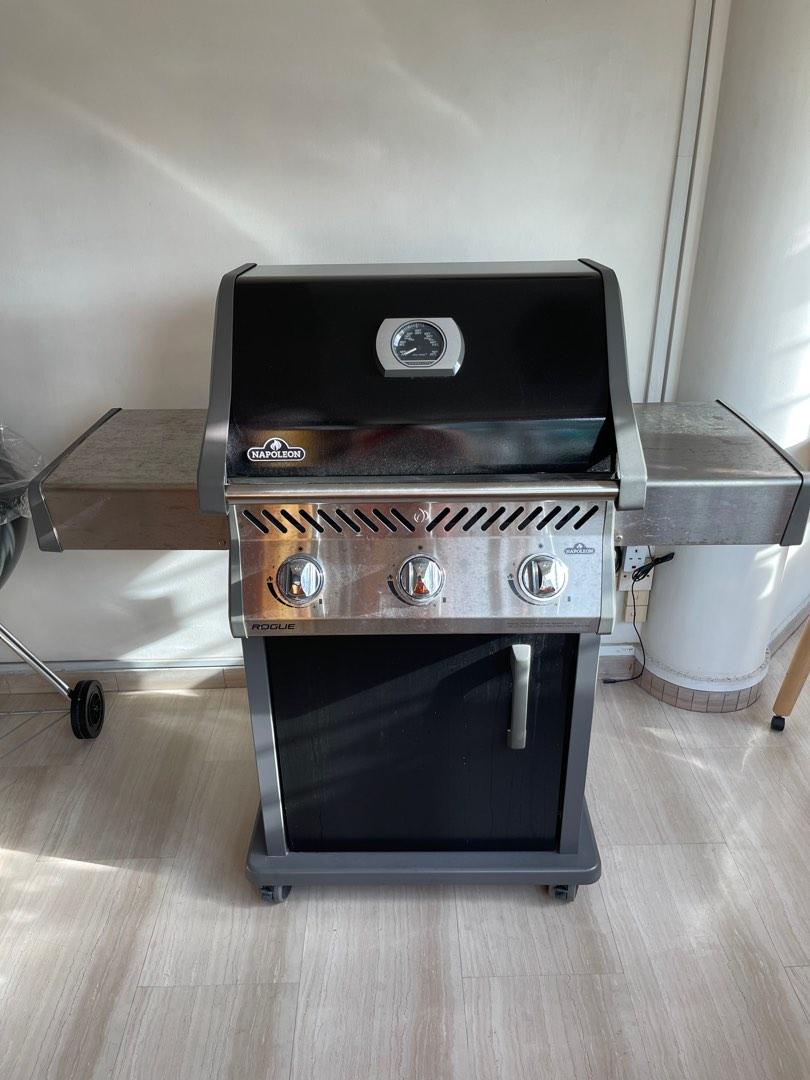 Napoleon Rogue 3 burner, TV & Home Appliances, Kitchen Appliances, BBQ ...